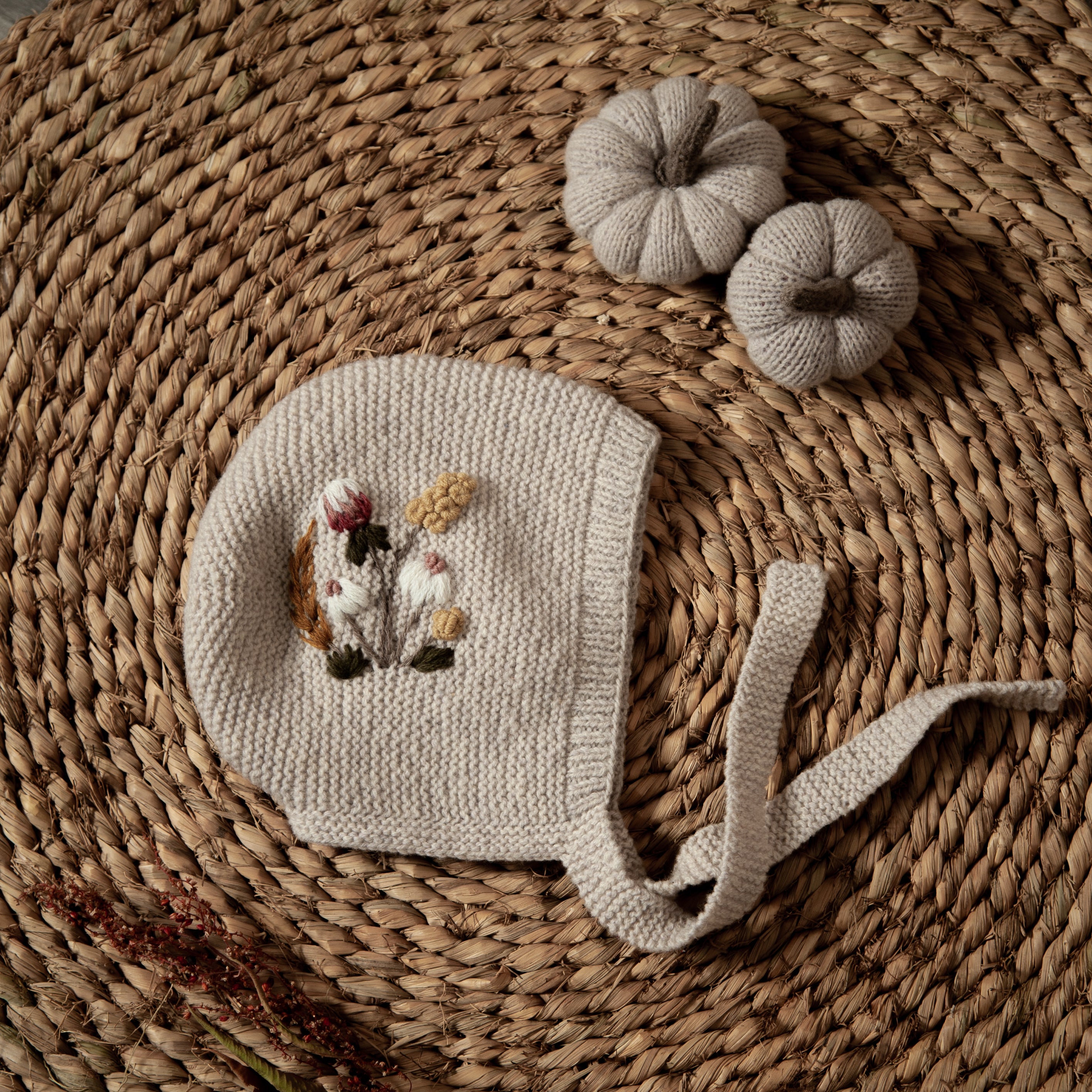 Wildflower Bonnet – Barley | Merino wool baby bonnet